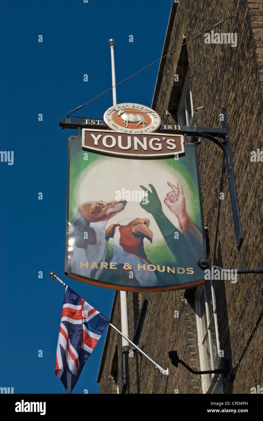 East london pub signs uk hi-res stock photography and images - Alamy