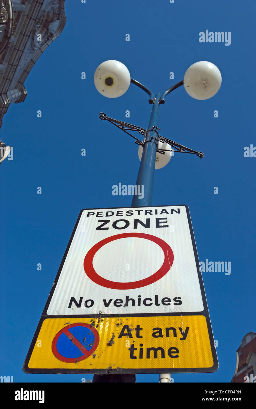 Pedestrianized zone england hi-res stock photography and images - Alamy