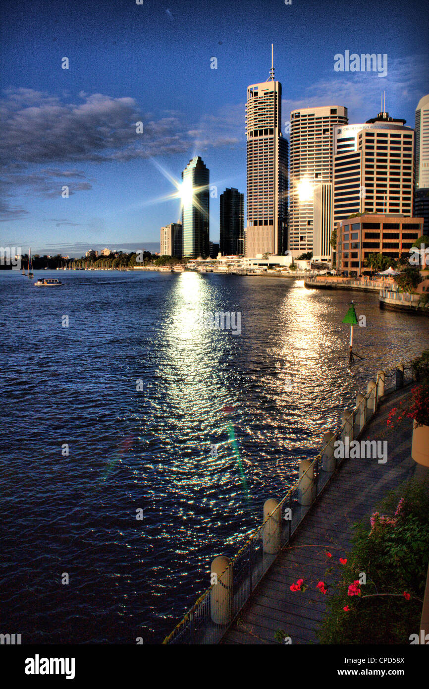 Brisbane skyline river waterfront Stock Photo - Alamy