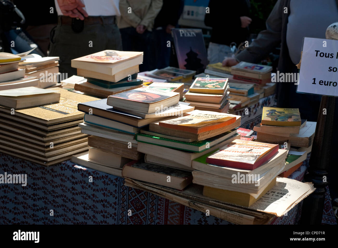 Paris, France - Stand selling books Stock Photo - Alamy