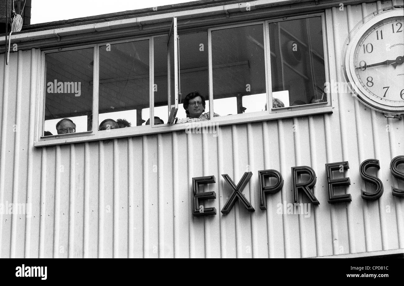 Express & Star proprietor Alan Graham watching the NGA print union ...