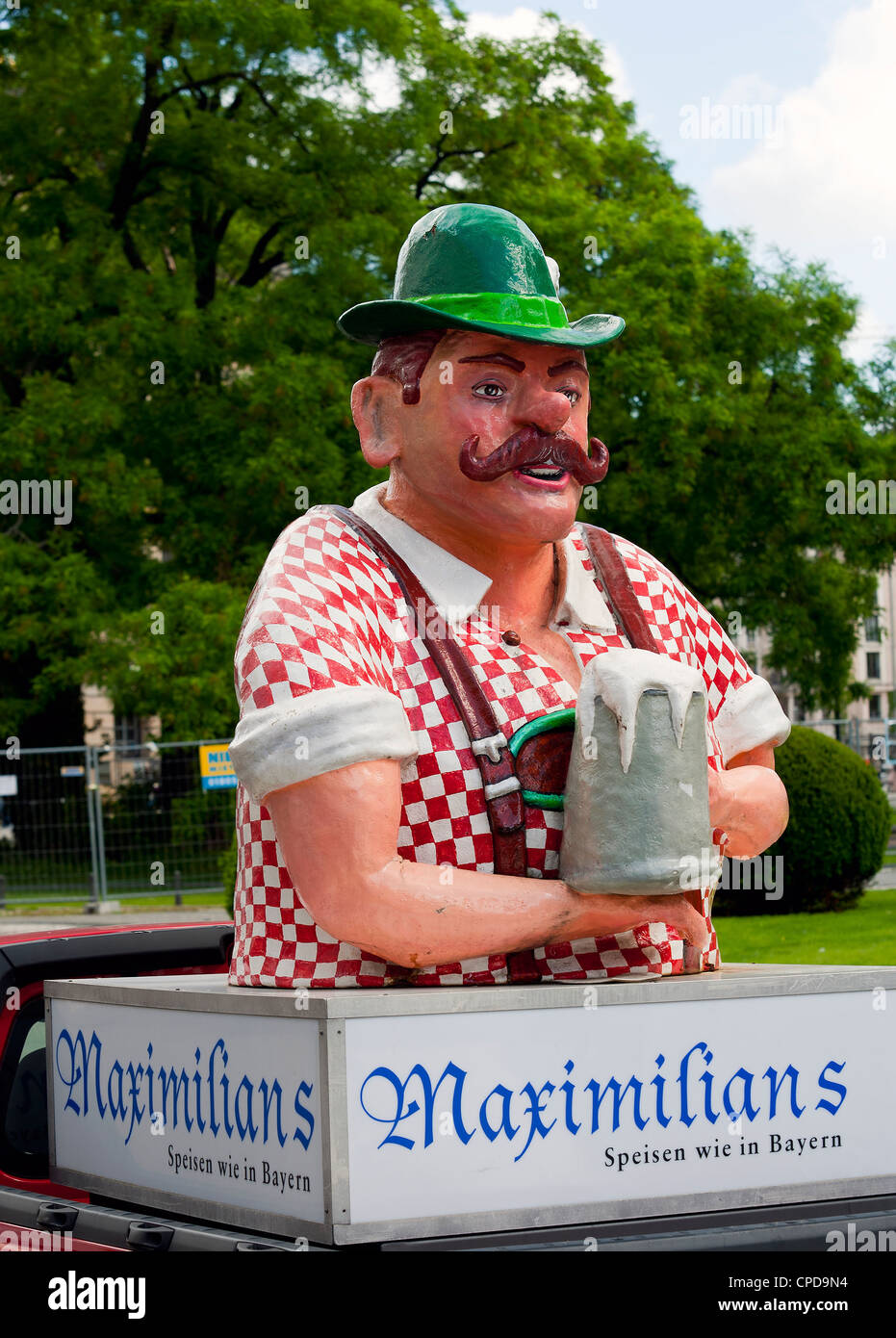 Happinest hi-res stock photography and images - Alamy