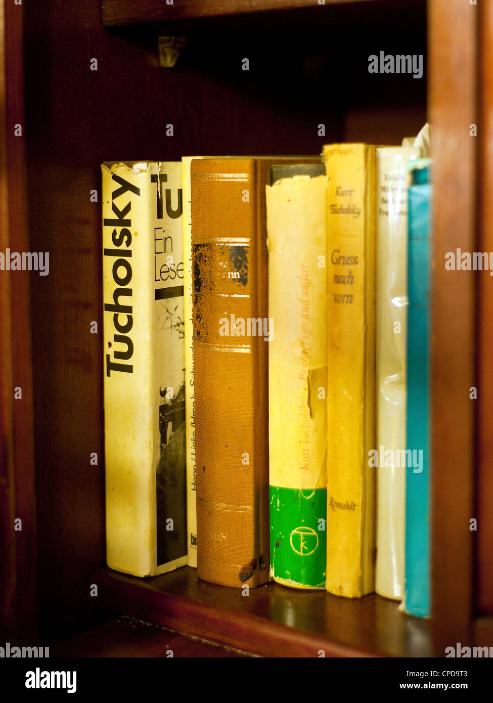 Berlin books hi-res stock photography and images - Alamy