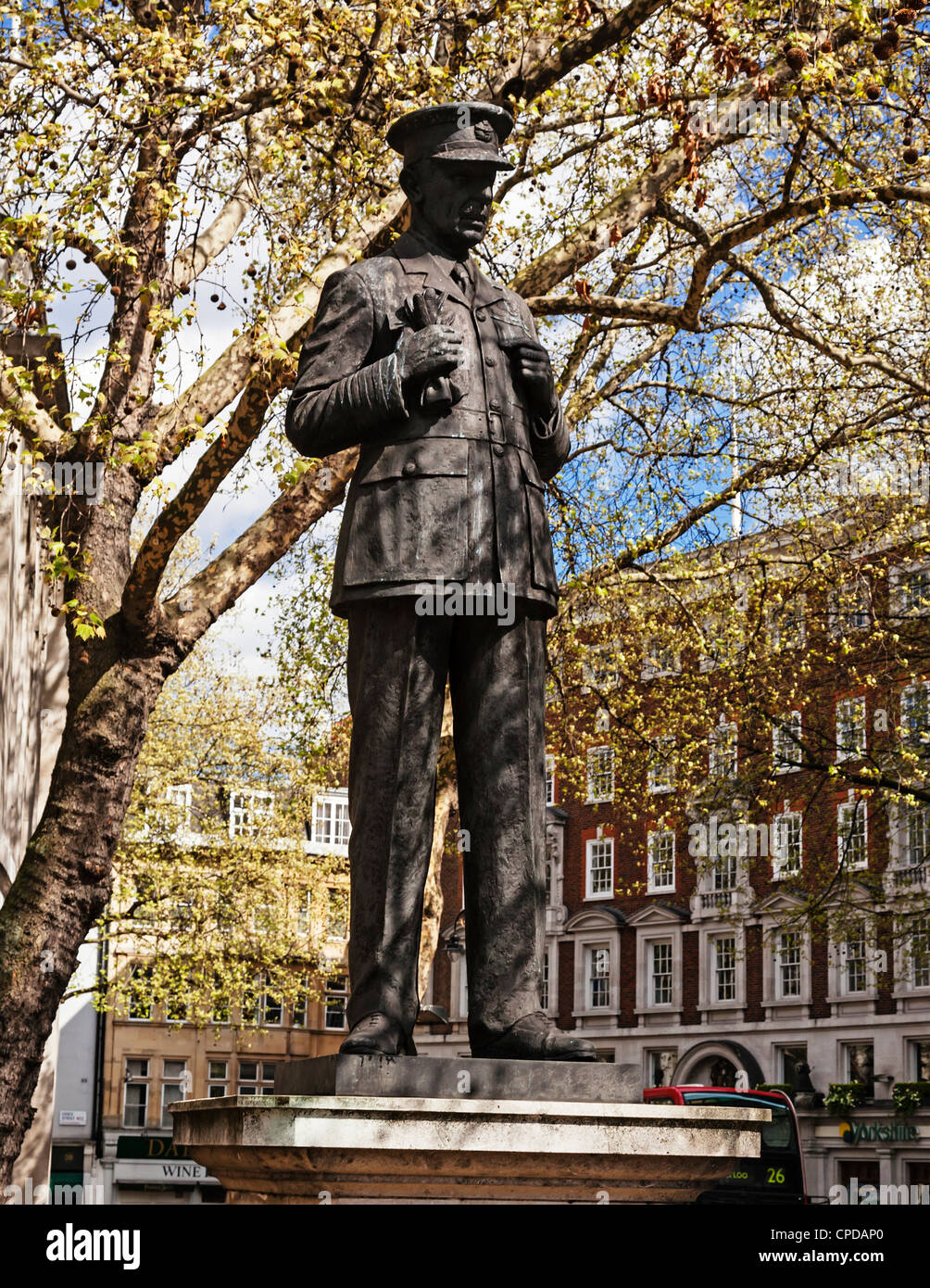 Lord dowding london sculpture raf war world britain battle city hi-res ...