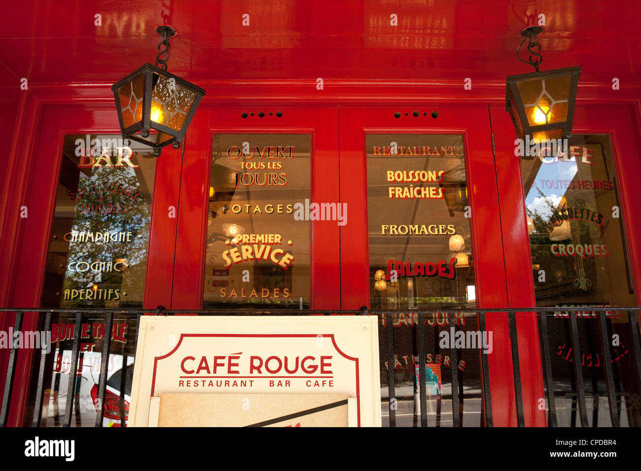 Cafe rouge restaurant exterior hi-res stock photography and images - Alamy