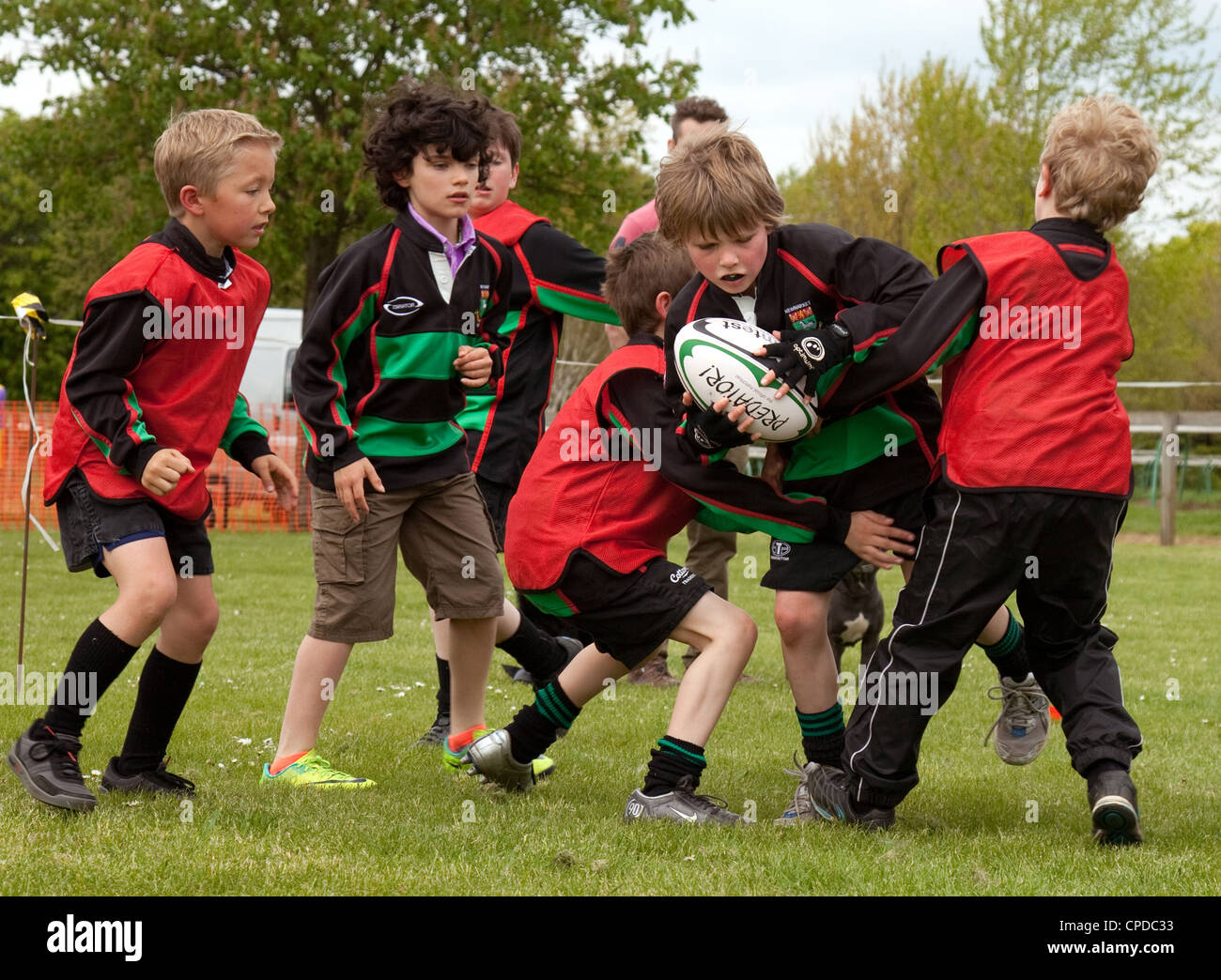 Playing rugby and 11 years and children hi-res stock photography and ...