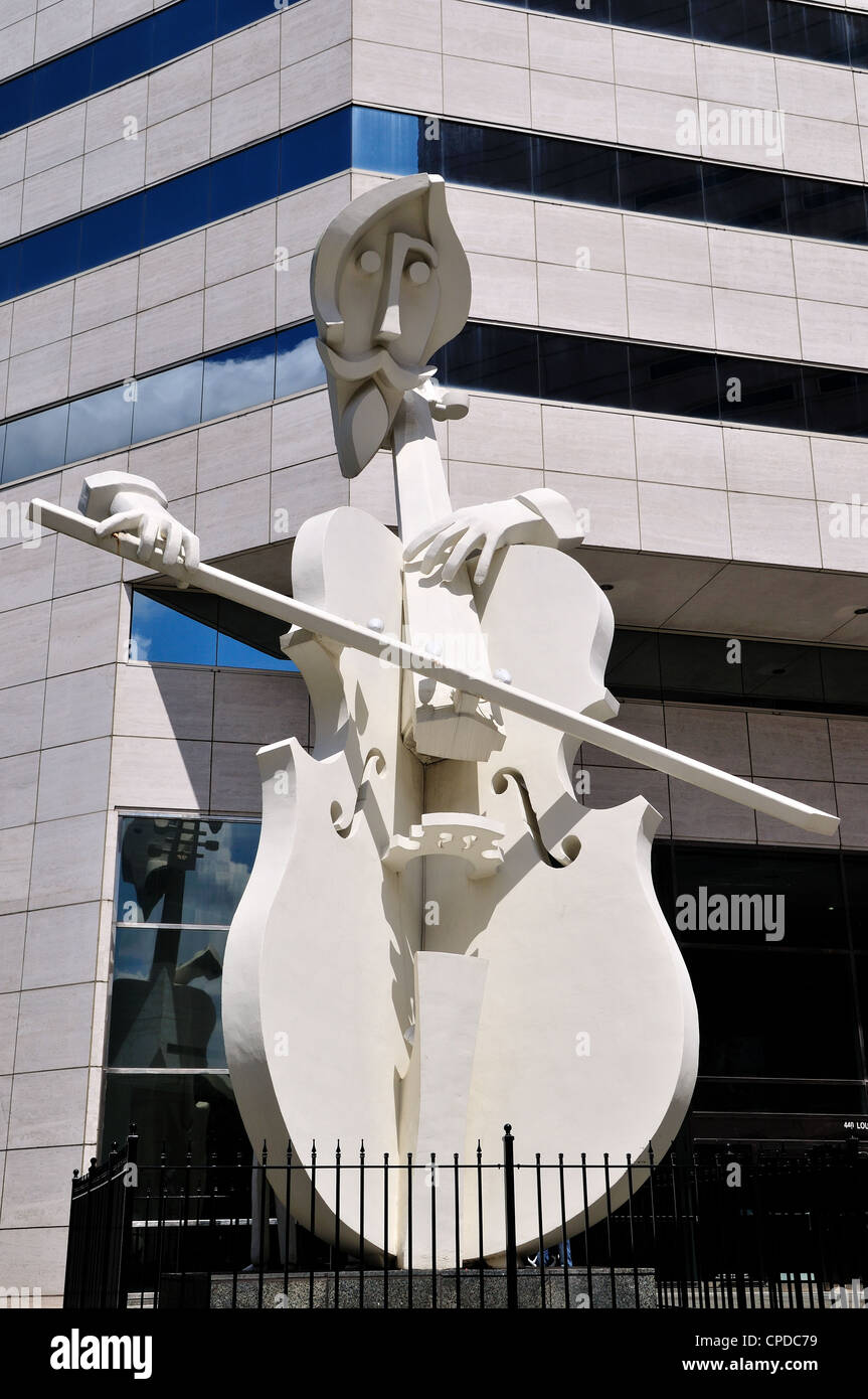 Cellist hi-res stock photography and images - Alamy