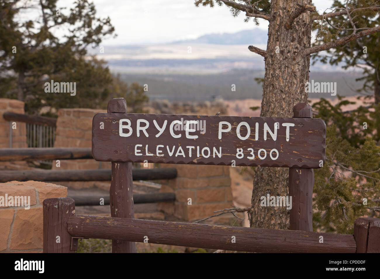 Bryce Canyon National Park in southern Utah, Bryce Point elevation sign ...