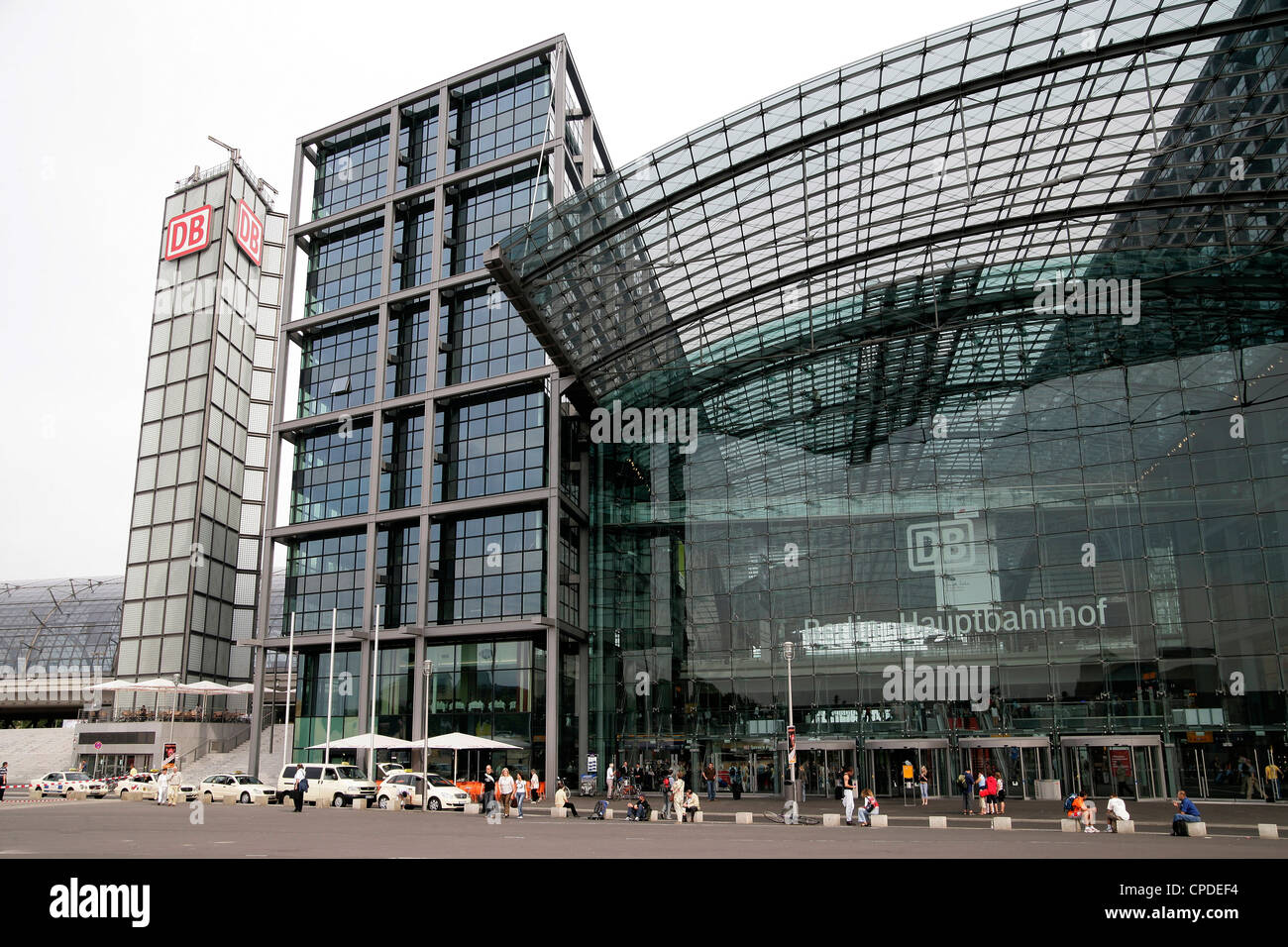 Berlin germany building station hi-res stock photography and images - Alamy