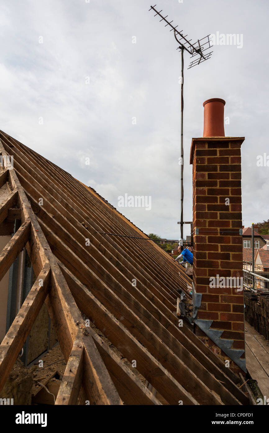 Retiling roof hi-res stock photography and images - Alamy