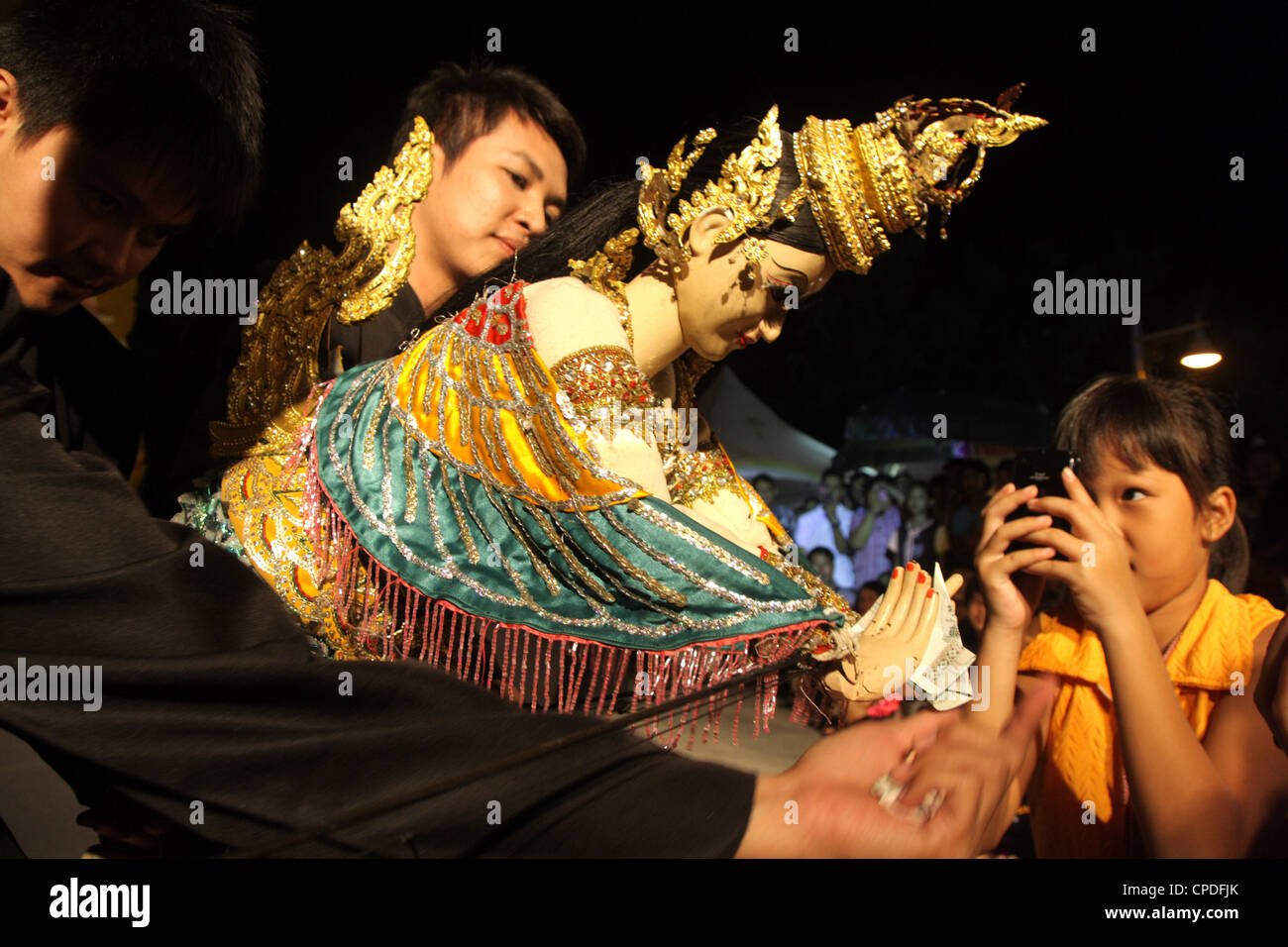 Thai traditional puppet performing Stock Photo - Alamy