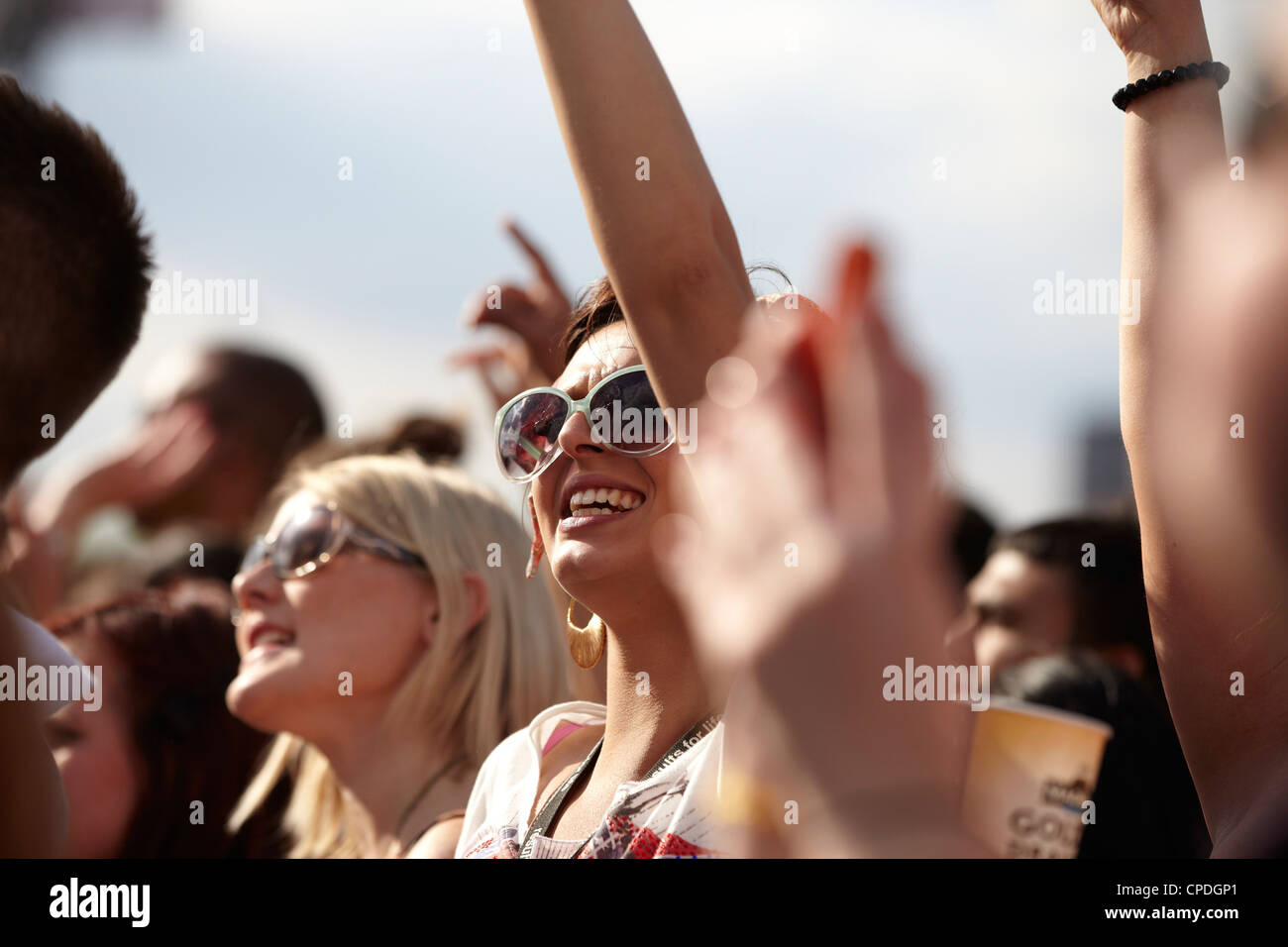 Music festival audience hi-res stock photography and images - Alamy