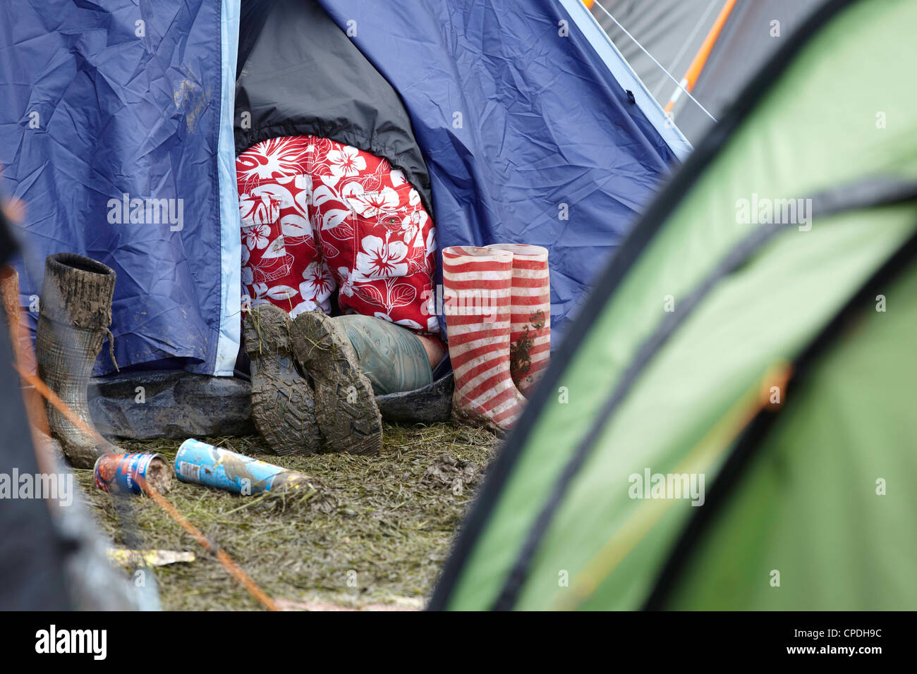 Legs out tent hi-res stock photography and images - Alamy