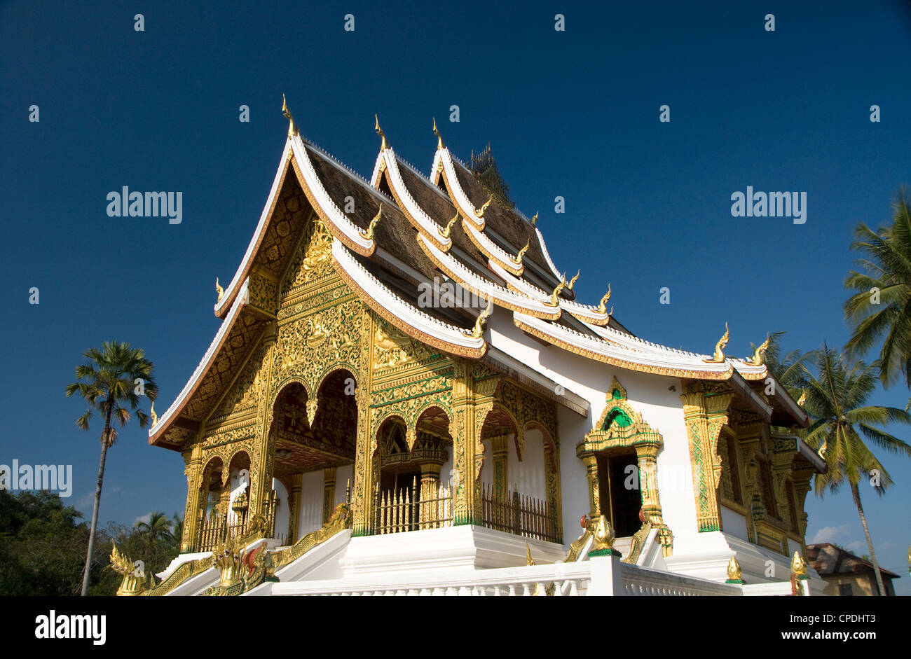 Wat sen hi-res stock photography and images - Alamy