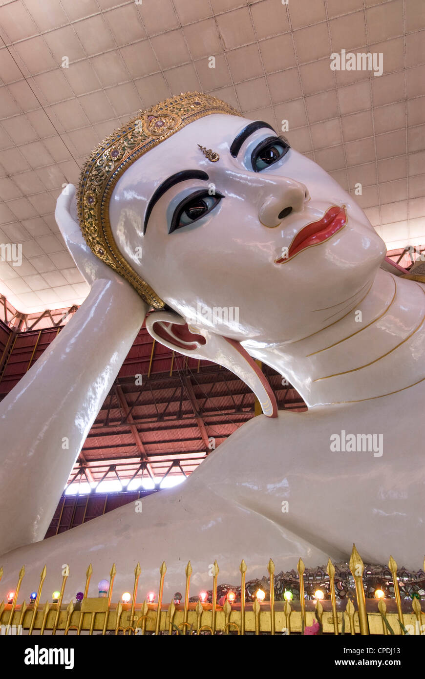 Reclining Buddha, Chauk Htat Gyi Pagoda, Yangon (Rangoon), Myanmar ...