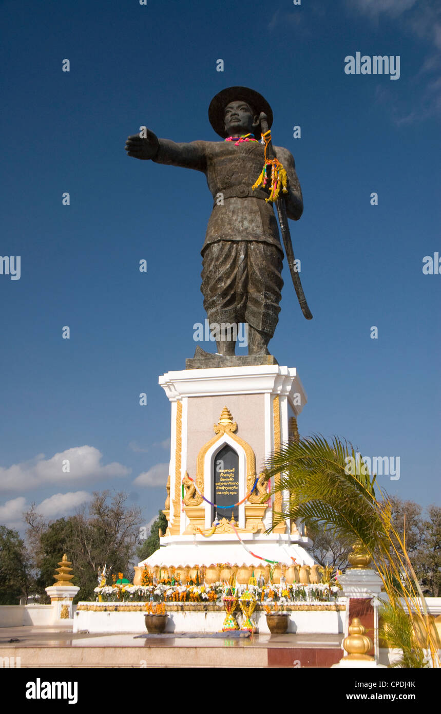 Statue of King Sisavang, Vientiane, Laos, Indochina, Southeast Asia ...