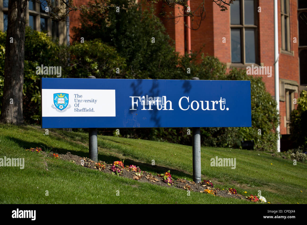 University of Sheffield sign in front of Firth court building Sheffield ...