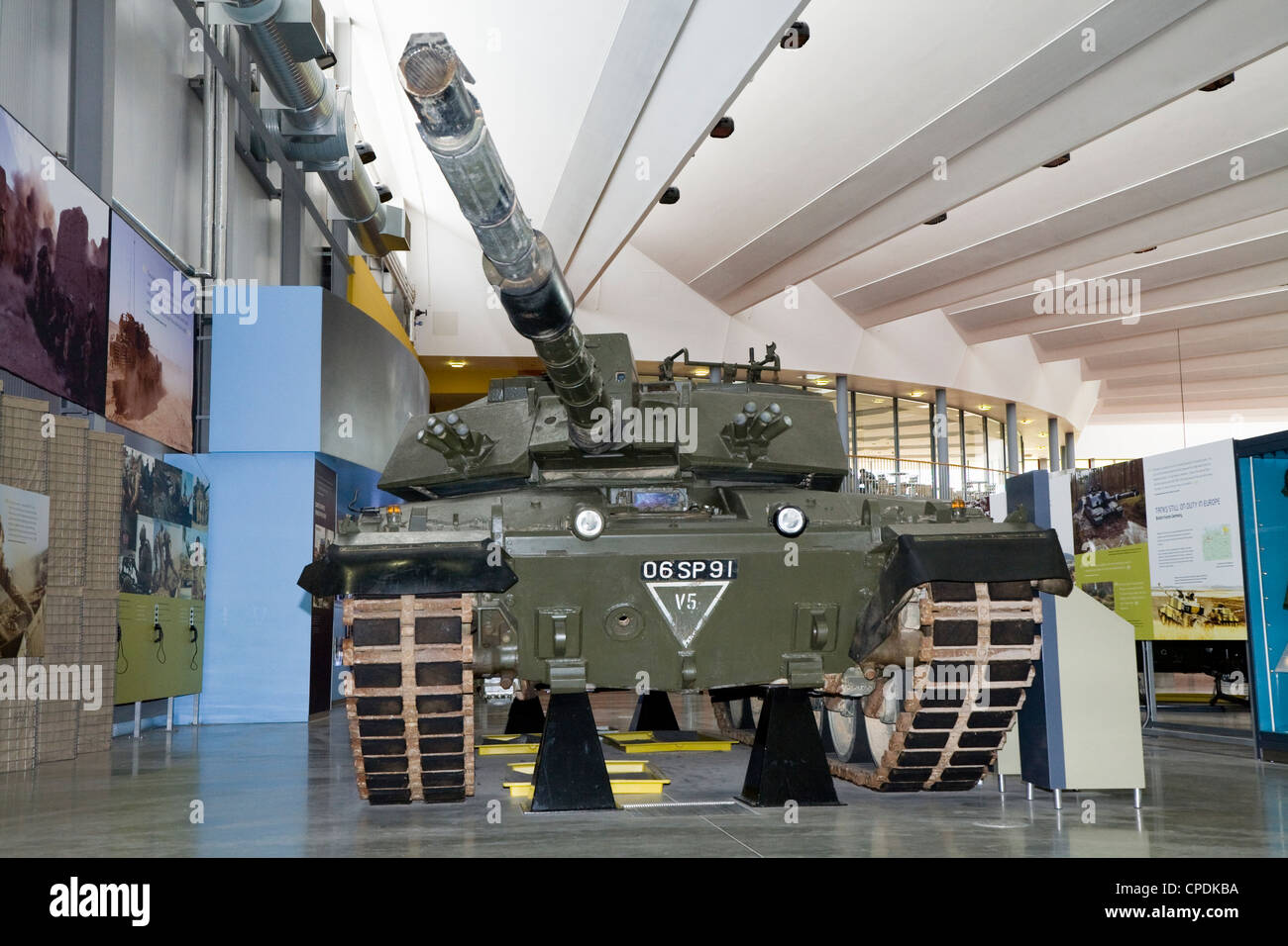 Challenger II / 2 Main Battle tank / MBT exhibit on display at The Tank ...