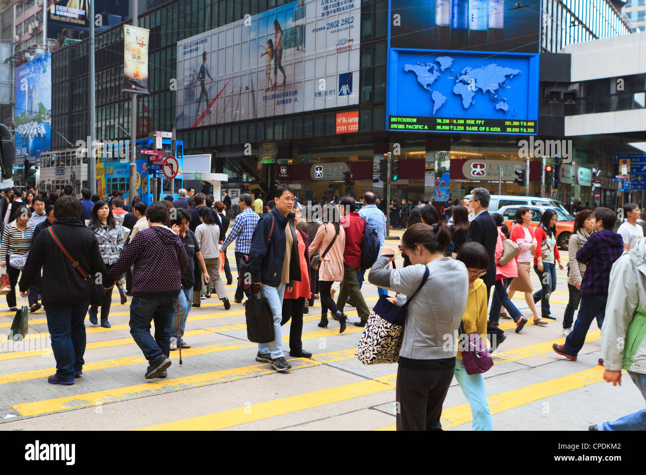 Busy crossing in Central, Hong Kong Island, Hong Kong, China, Asia ...