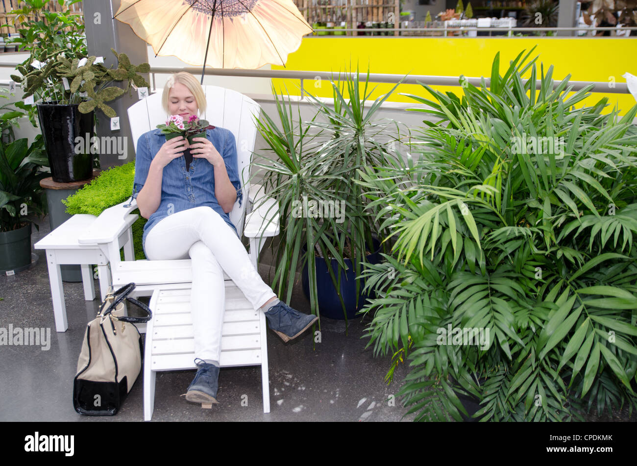 Sniffing chair hi-res stock photography and images - Alamy