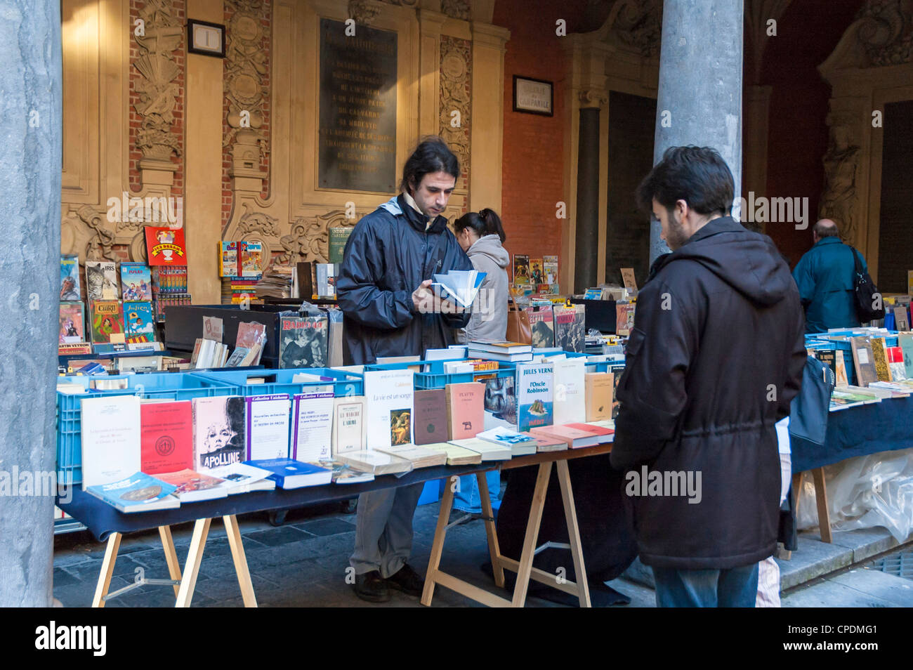 Book Stall High Resolution Stock Photography and Images - Alamy