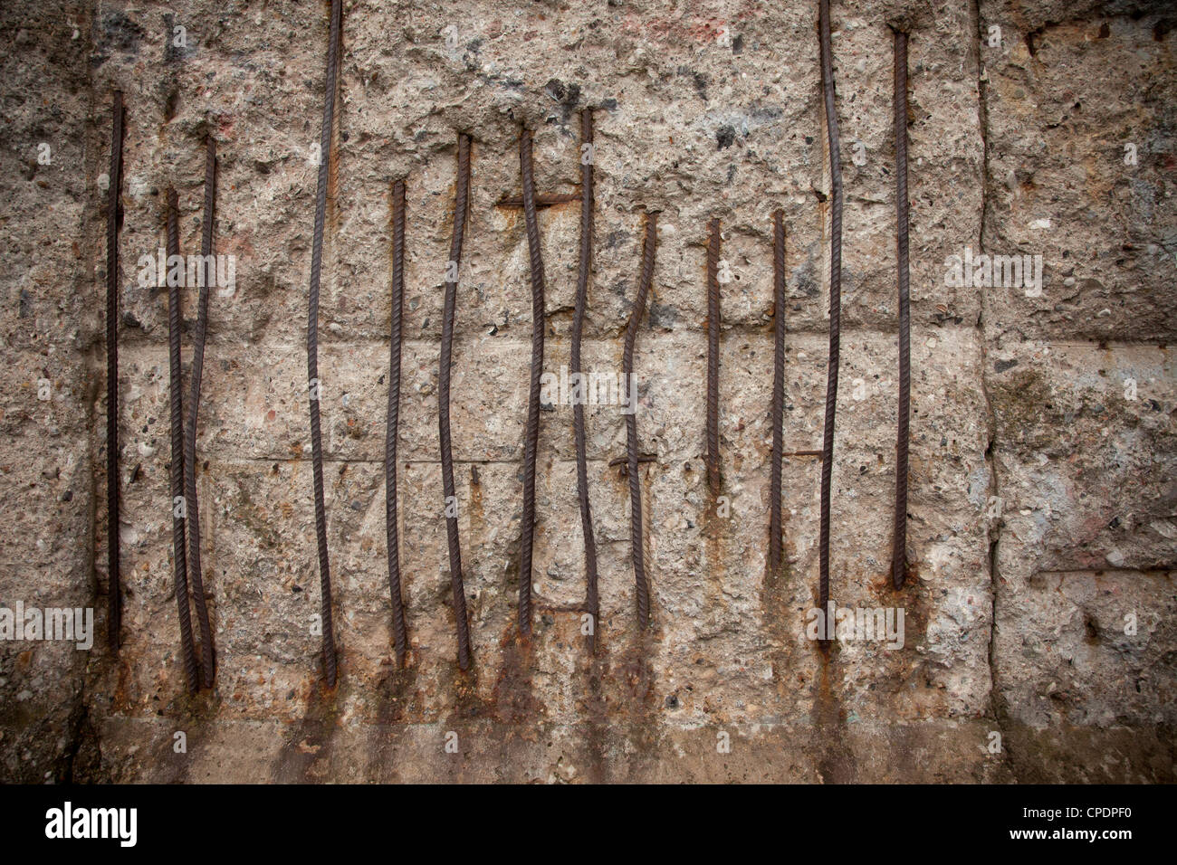 Exposed rebar hi-res stock photography and images - Alamy