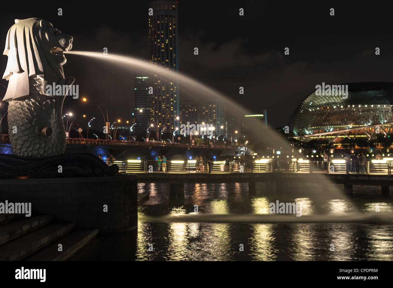 Merlion statue head lion body hi-res stock photography and images - Alamy