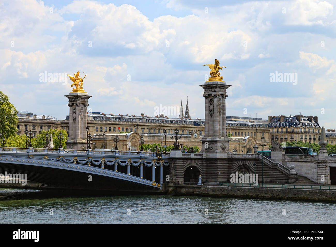 Alexander bridge paris hi-res stock photography and images - Alamy