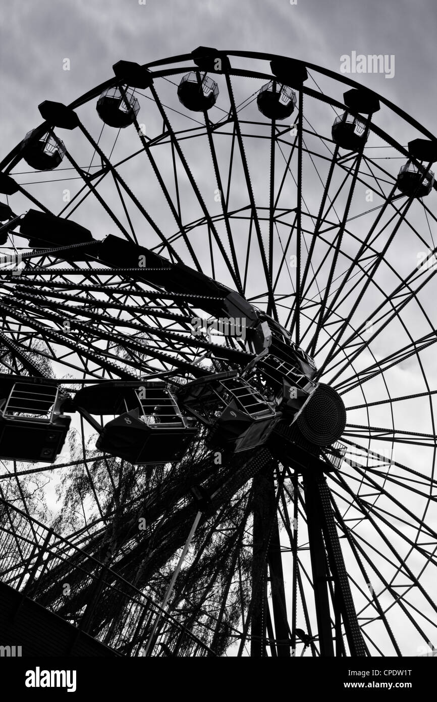 amusement park equipment Stock Photo - Alamy