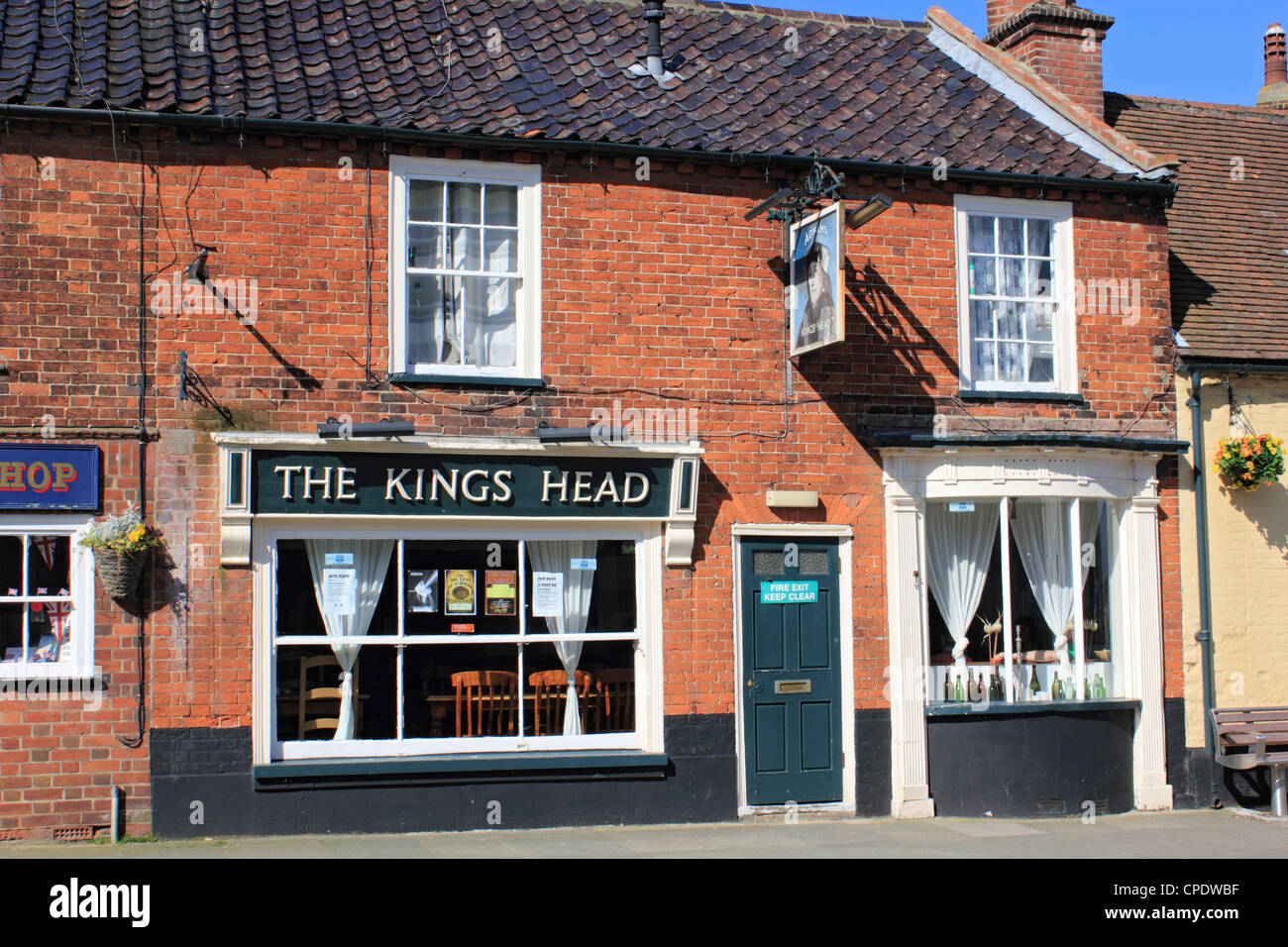 The Kings Head pub in Southwold Suffolk England UK Stock Photo - Alamy