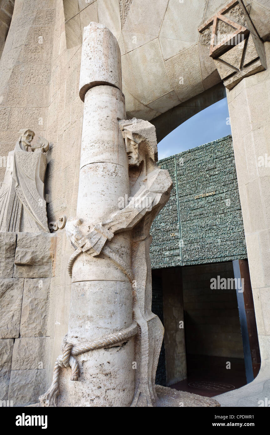 Jesus tied to a column. Sculpture at Sagrada Familia entrance, Barcelona, Spain Stock Photo - Alamy