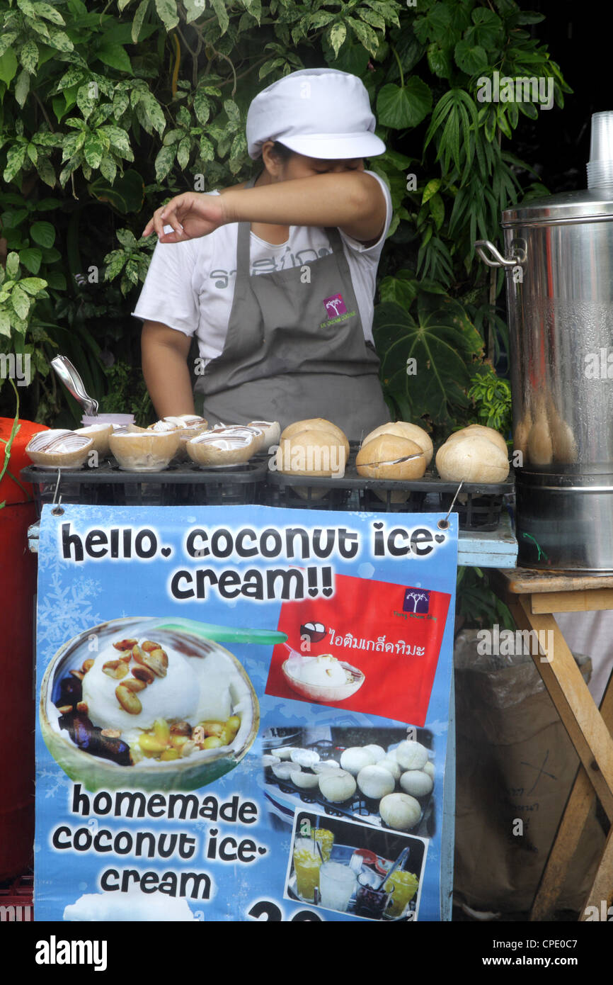 Ice cream stall hi-res stock photography and images - Alamy