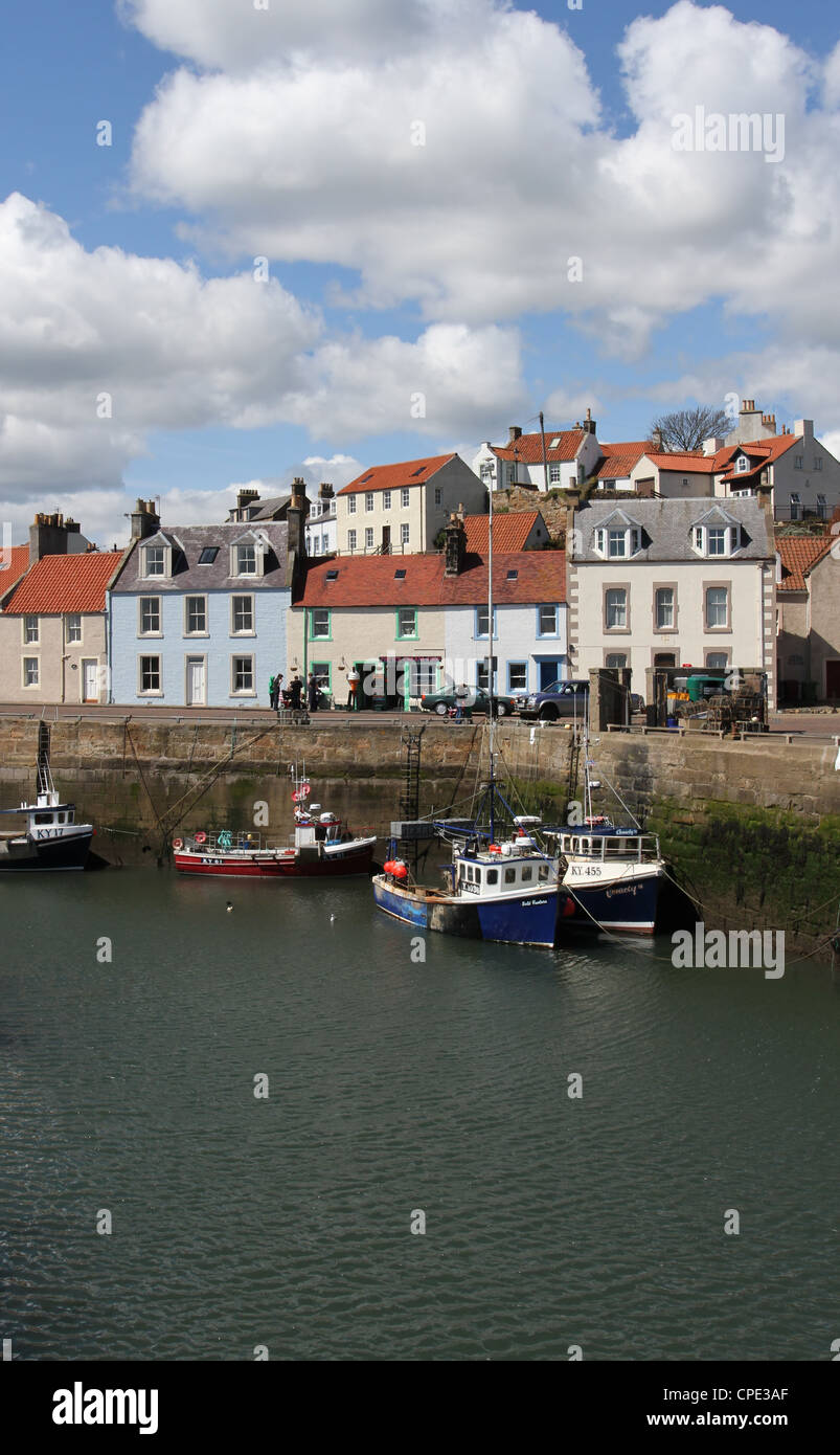 Pittenweem harbour fife hi-res stock photography and images - Alamy