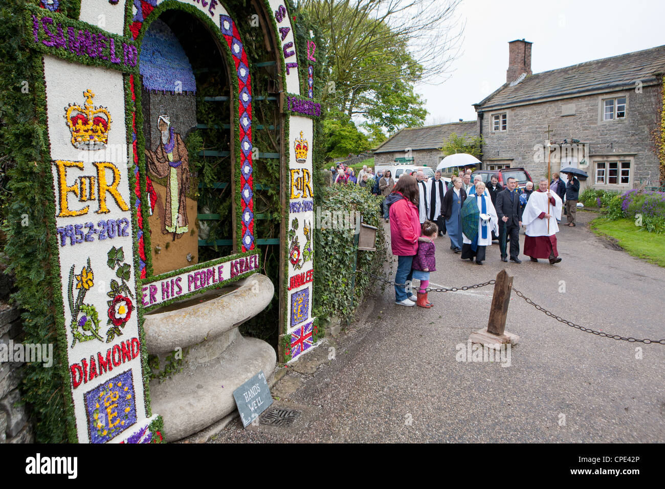 Well blessing [Ascension Day], Tissington Well Dressing, Derbyshire ...