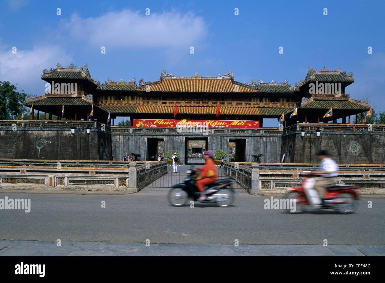 Imperial city of the nguyen emperors hi-res stock photography and ...