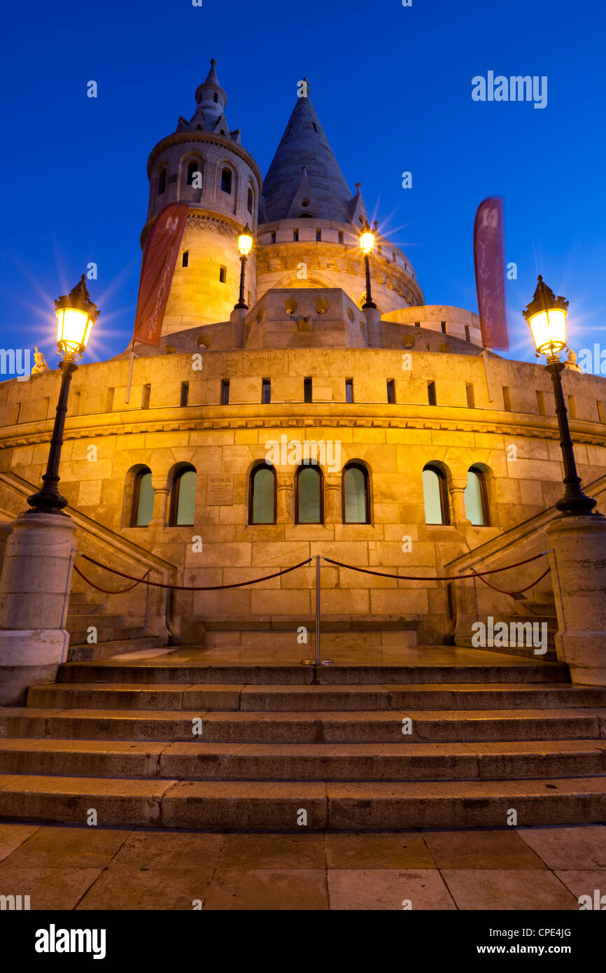 Turrets of Fishermen's Bastion (Halaszbastya) at night, Buda, Budapest ...