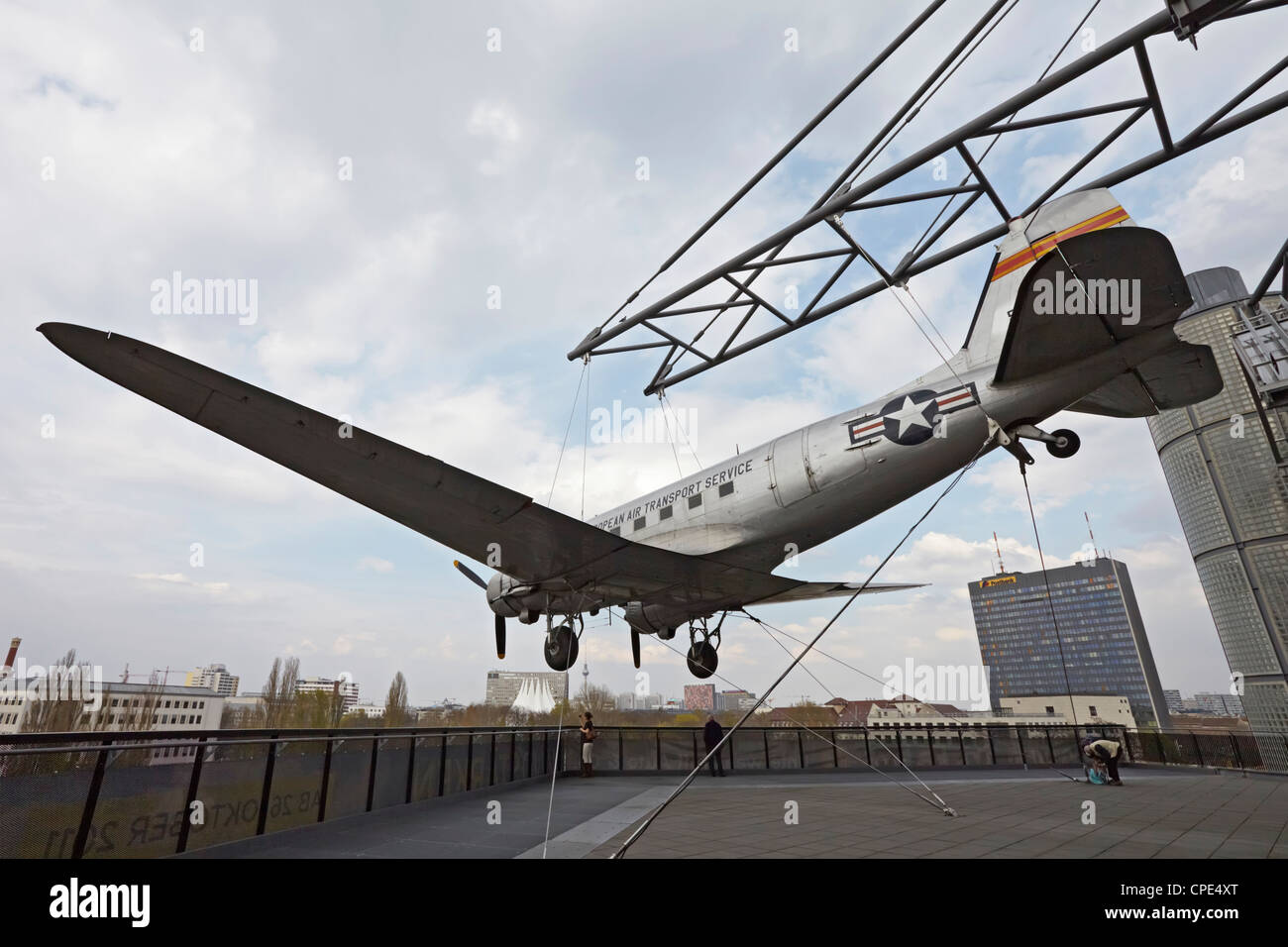 Douglas c 47 skytrain hi-res stock photography and images - Alamy
