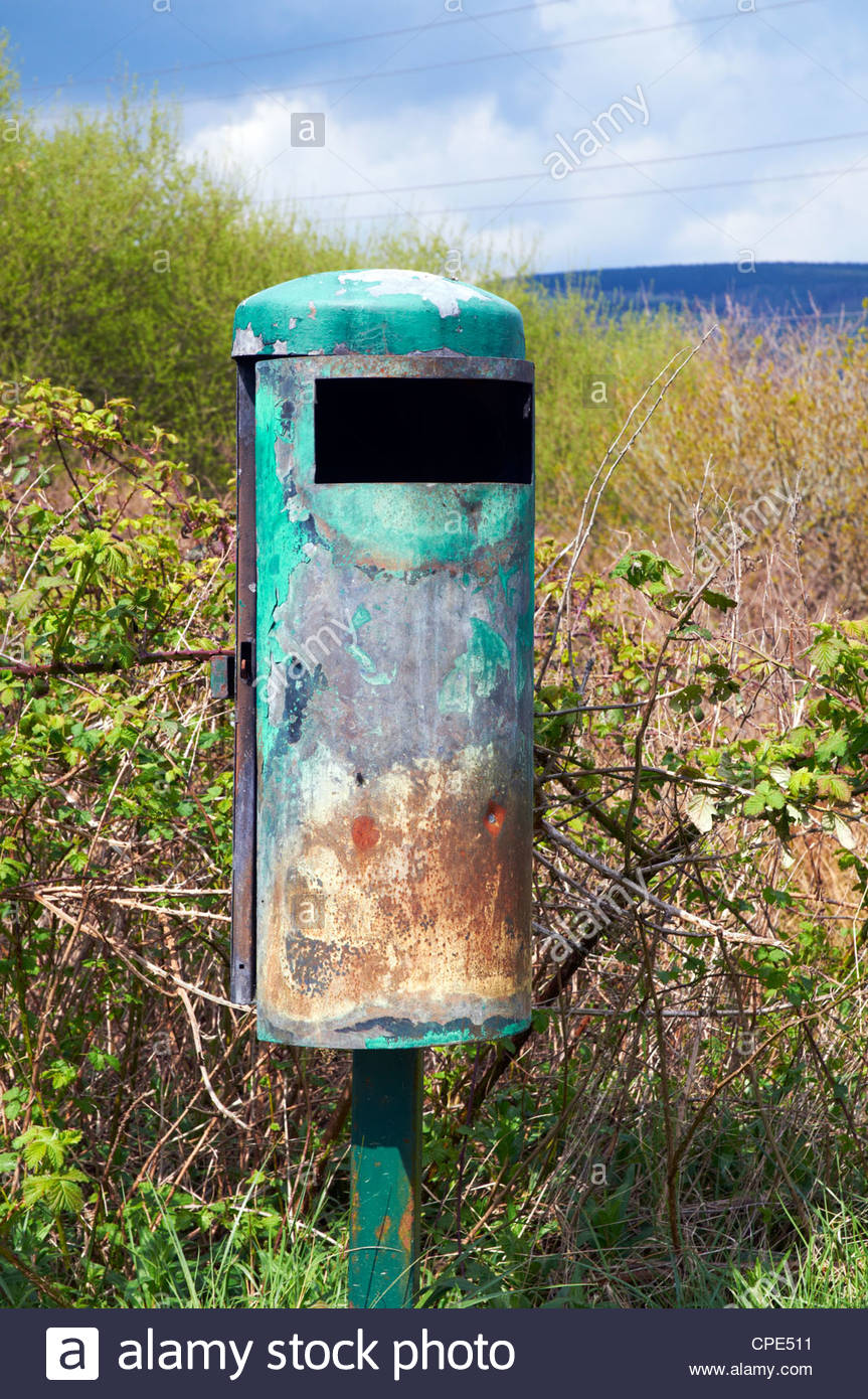 Waste Bin Fire High Resolution Stock Photography and Images - Alamy