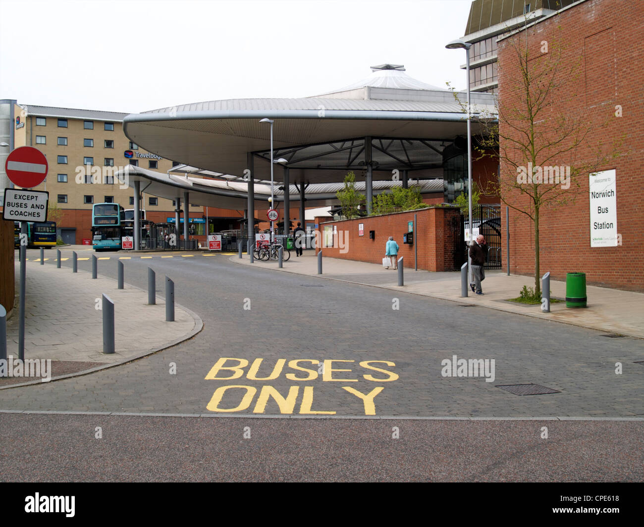 Norwich bus hi-res stock photography and images - Alamy