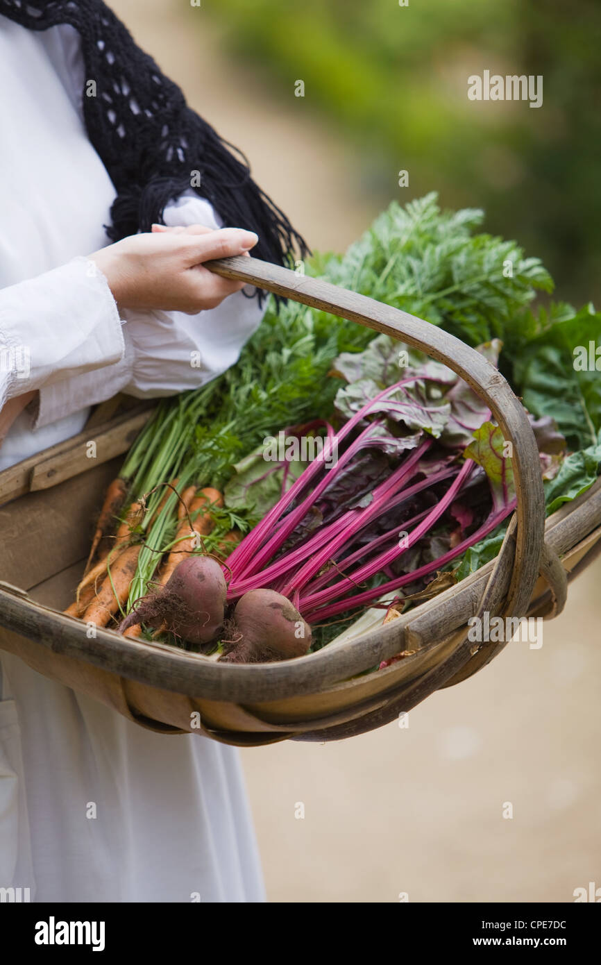 Trug vegetables hi-res stock photography and images - Alamy