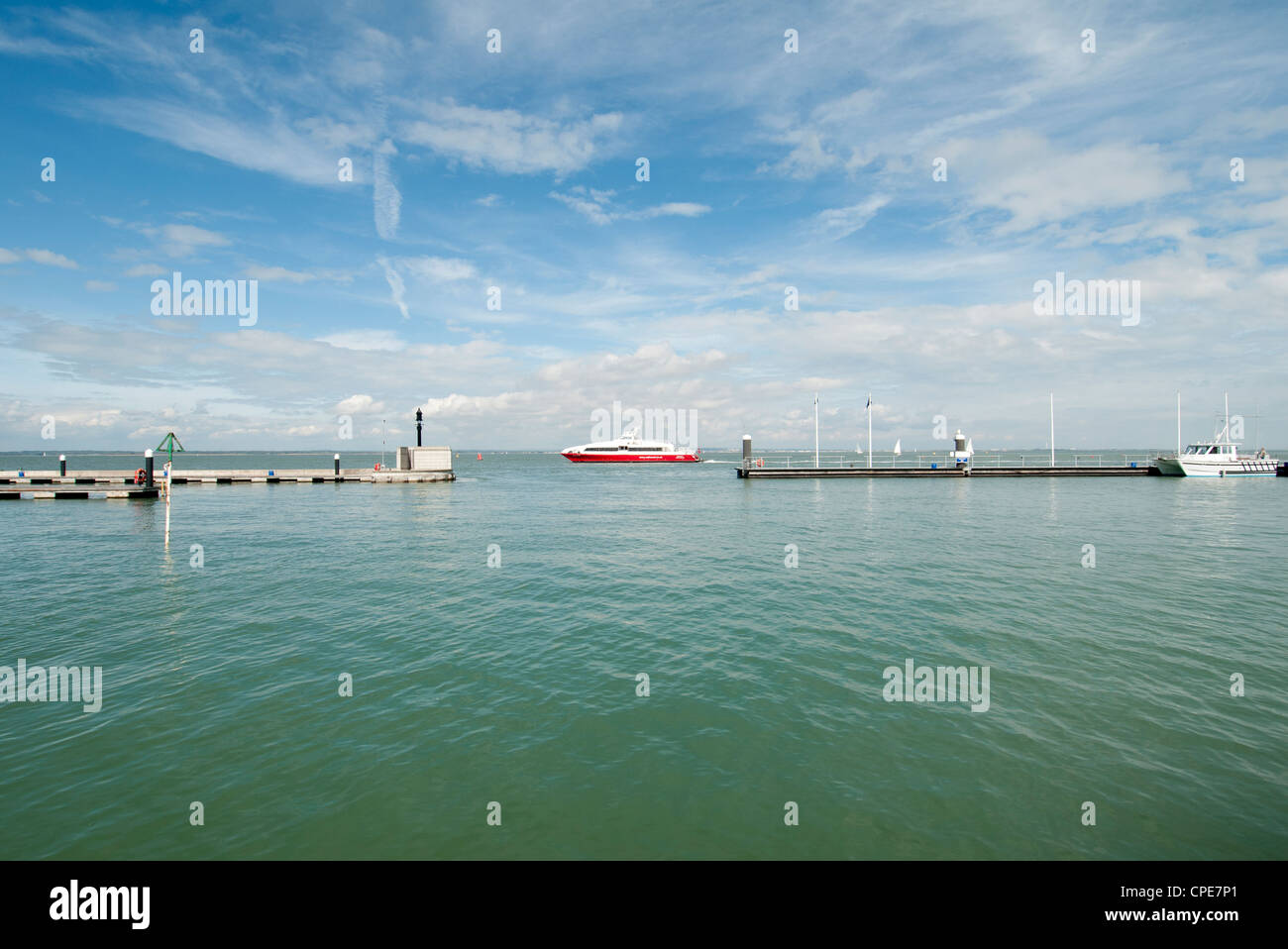 red funnel fast cat ferry cowes isle of wight Stock Photo - Alamy