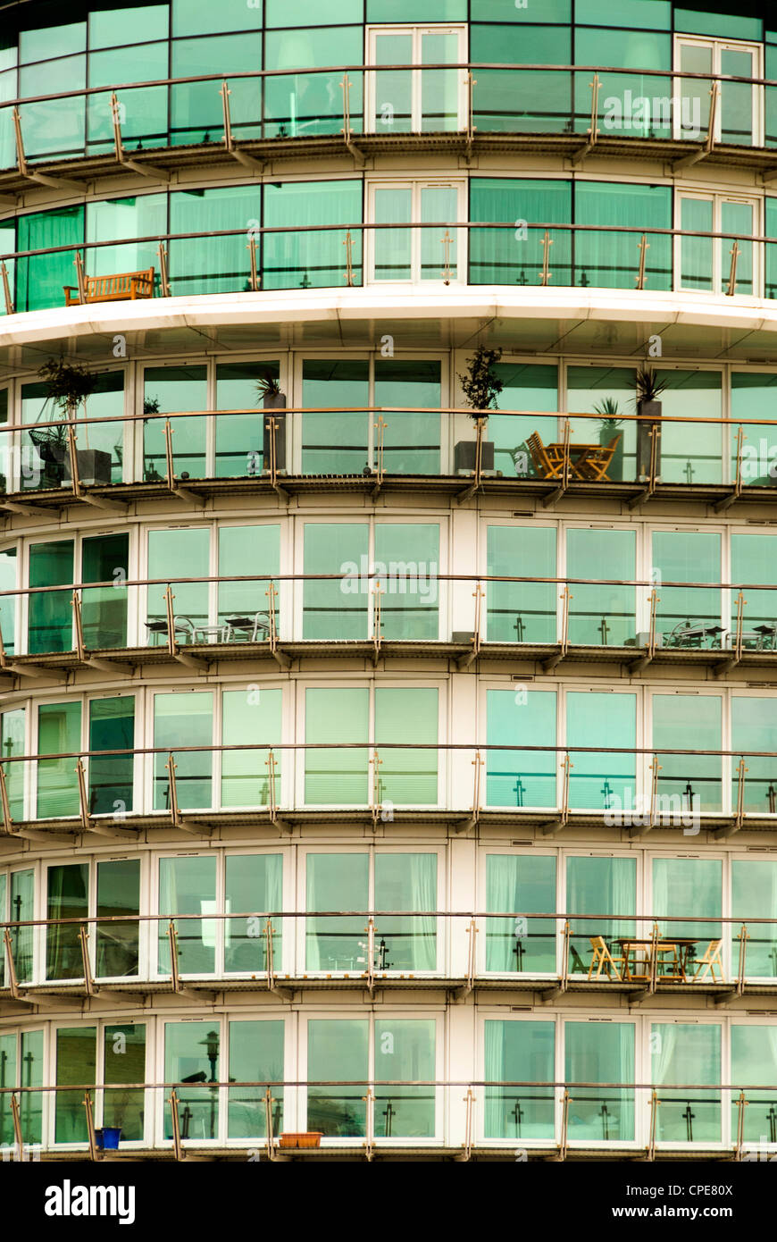 Wapping high street london hi-res stock photography and images - Alamy
