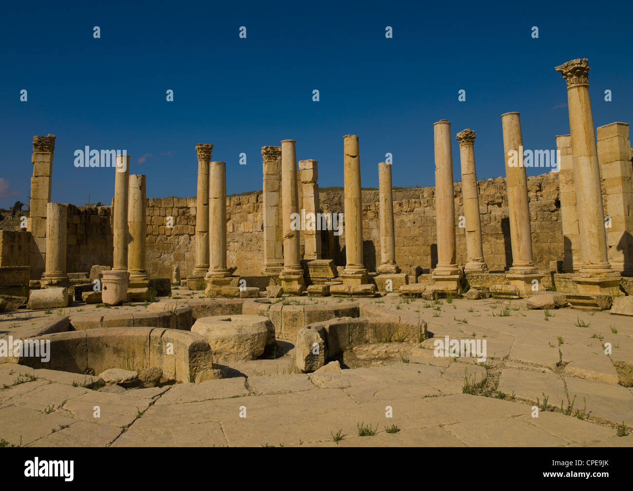 Roman Ruins In Jerash, Jordan Stock Photo - Alamy