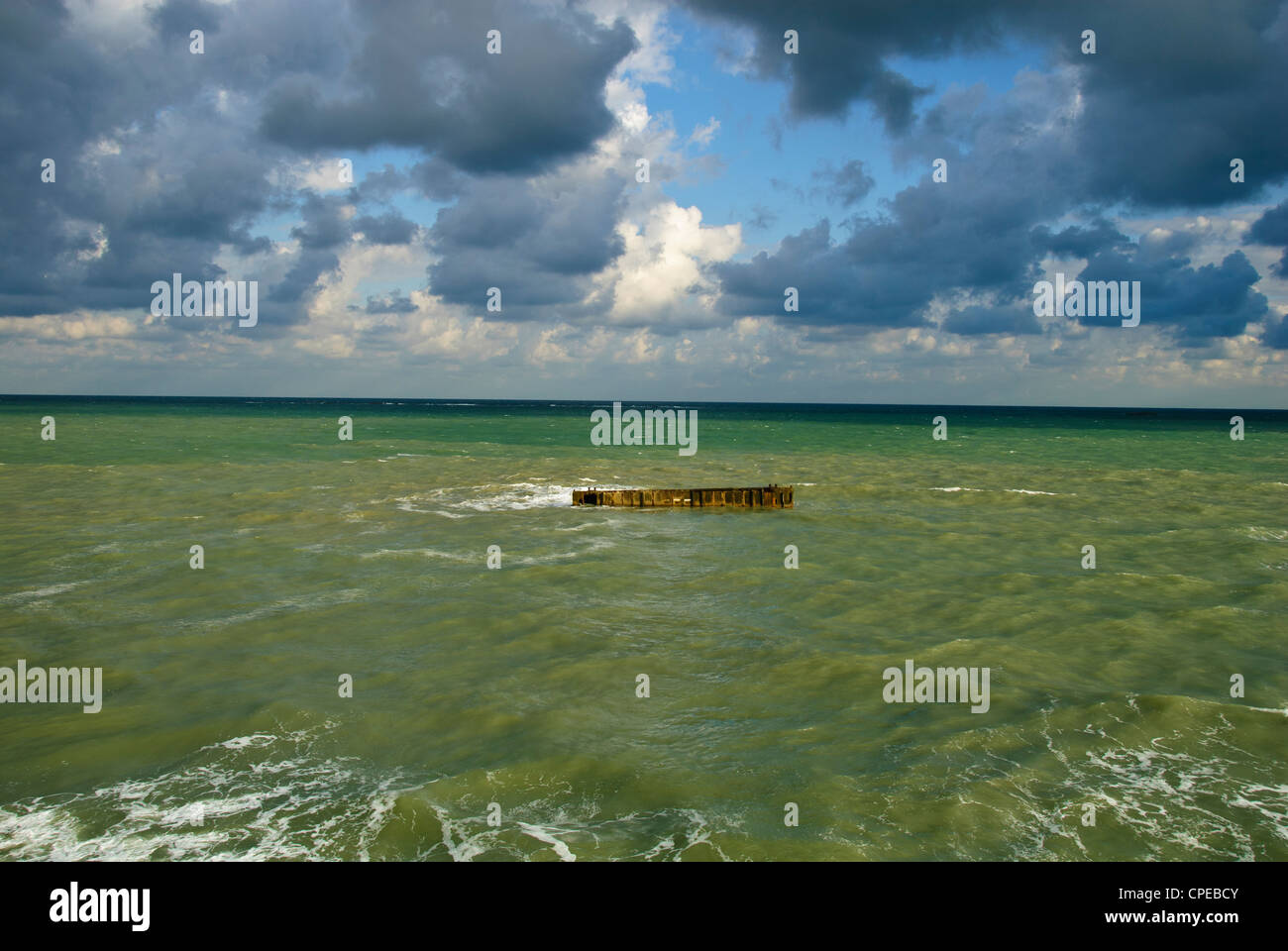 Mulberry harbours on d day beaches hi-res stock photography and images ...