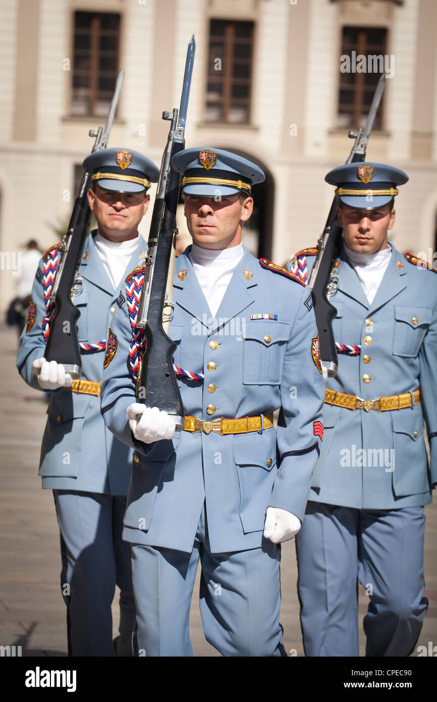 Castle guards hi-res stock photography and images - Alamy