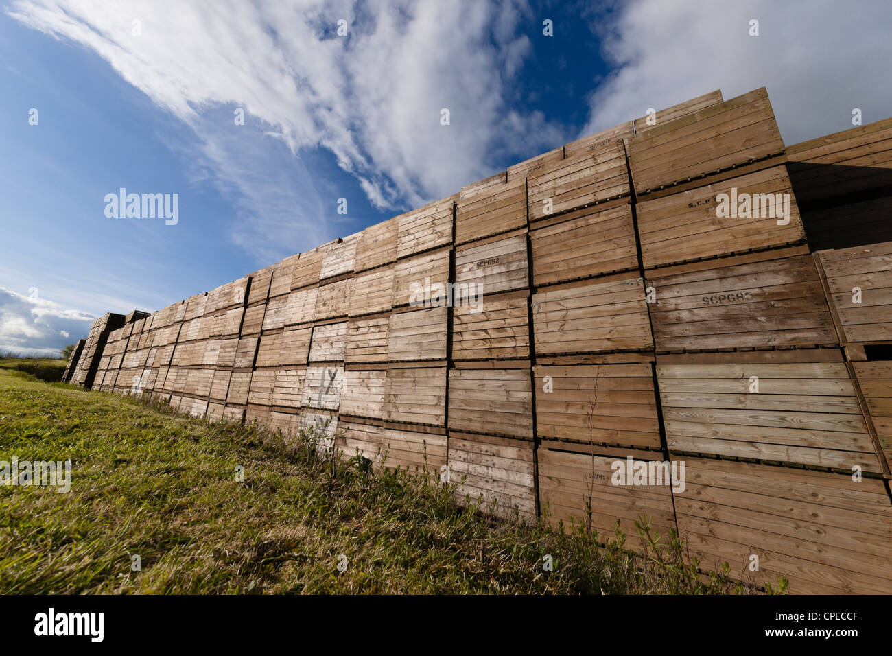 Wooden potato crates hi-res stock photography and images - Alamy