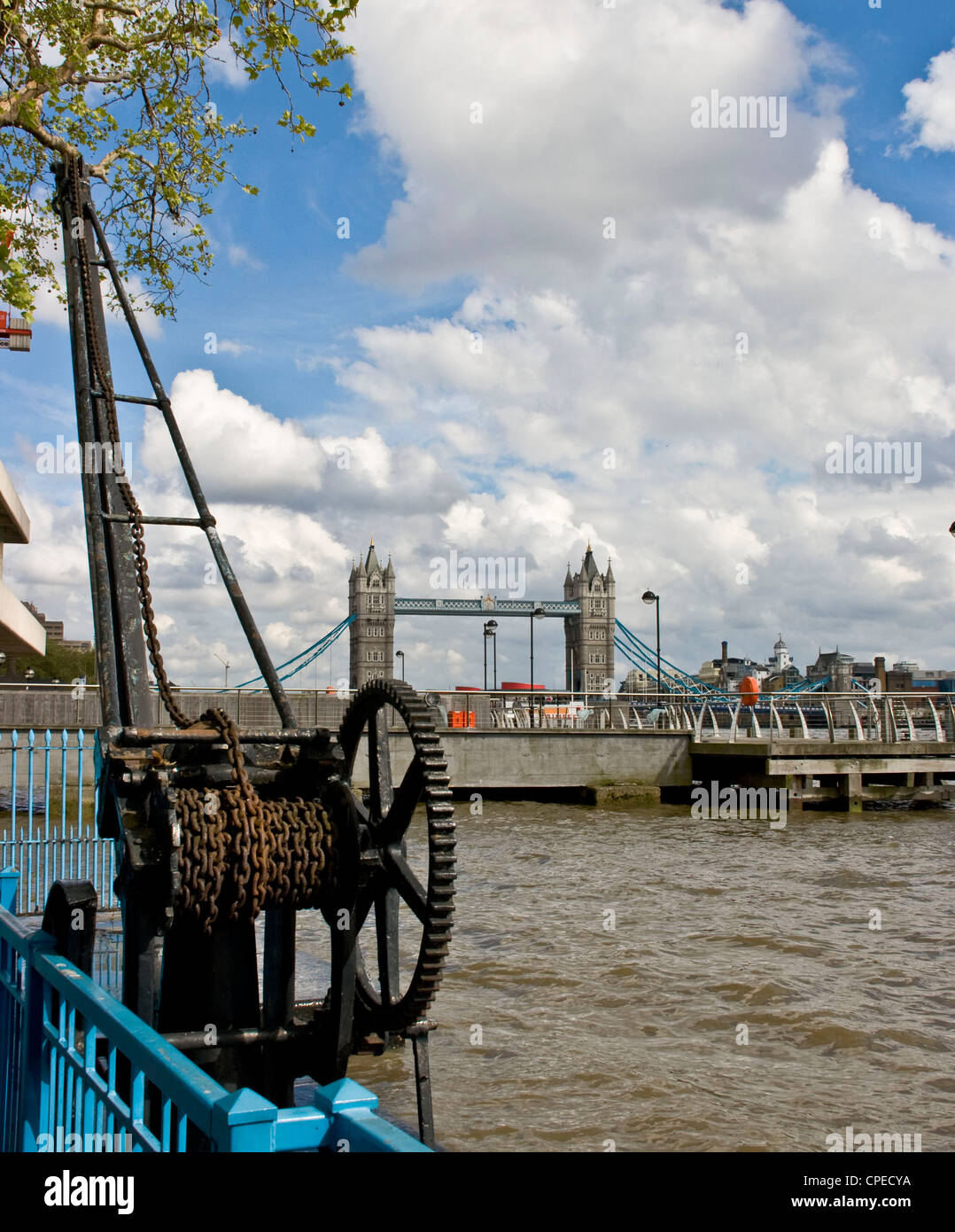Manual chain hoist hi-res stock photography and images - Alamy