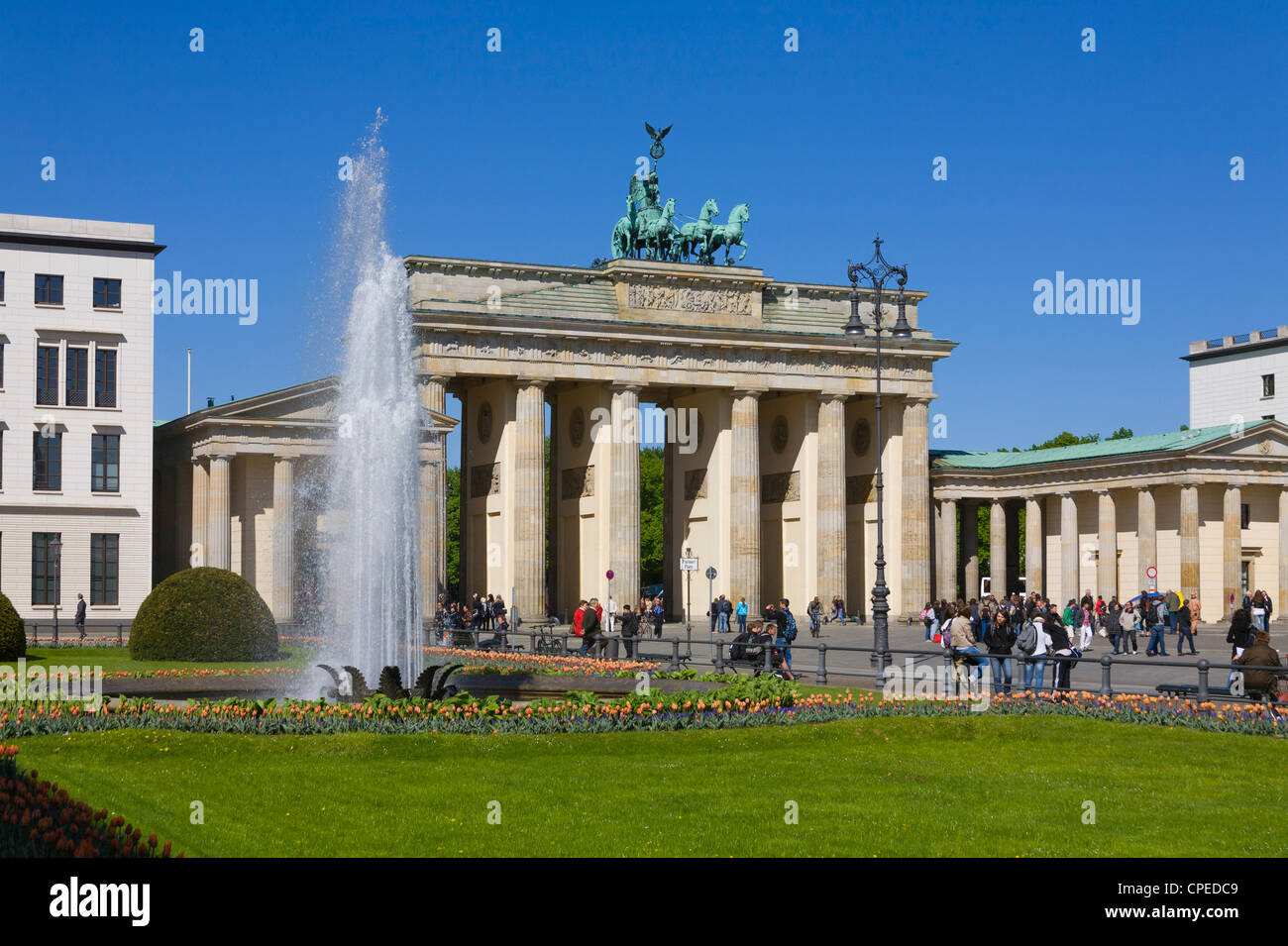 Berlin pariser platz view hi-res stock photography and images - Alamy