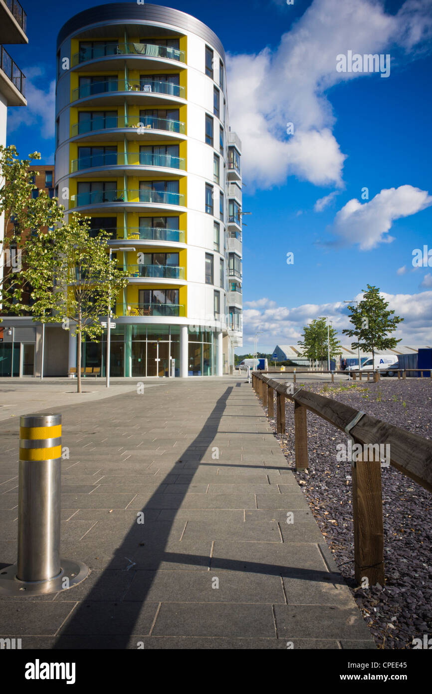 Town centre apartment block exterior in Reading, Berkshire Stock Photo ...