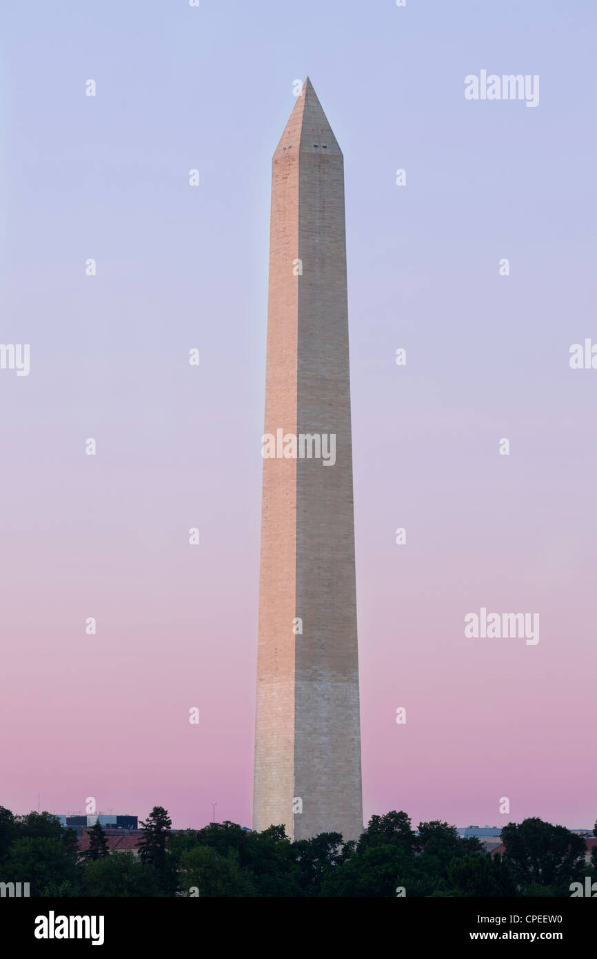 Pink sunset at the Washington Monument Stock Photo - Alamy